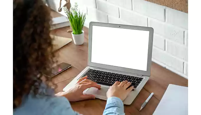 4 ACCESSORIES FOR YOUR LAPTOP OR PC THAT WILL MAKE YOUR WORKFLOW SMOOTHER